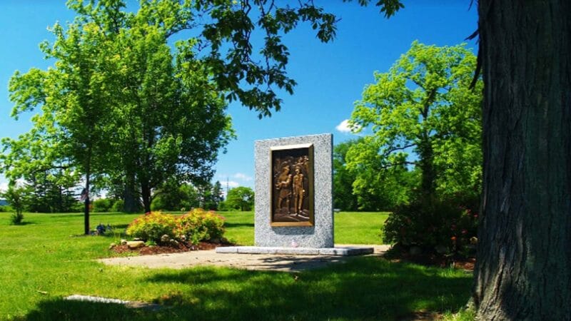 10 Largest Cemeteries in the US [Update 2023]