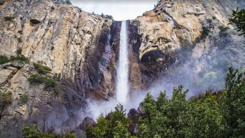 17 Best Waterfalls in California [Update 2023]