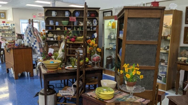 11 Best Antique Stores in Indiana [Update 2023]
