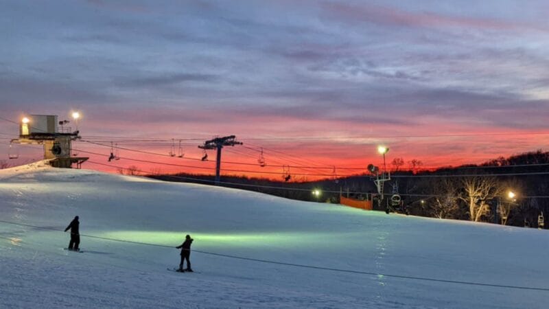 8 Wonderful Ski Resorts in Illinois [Update 2023]